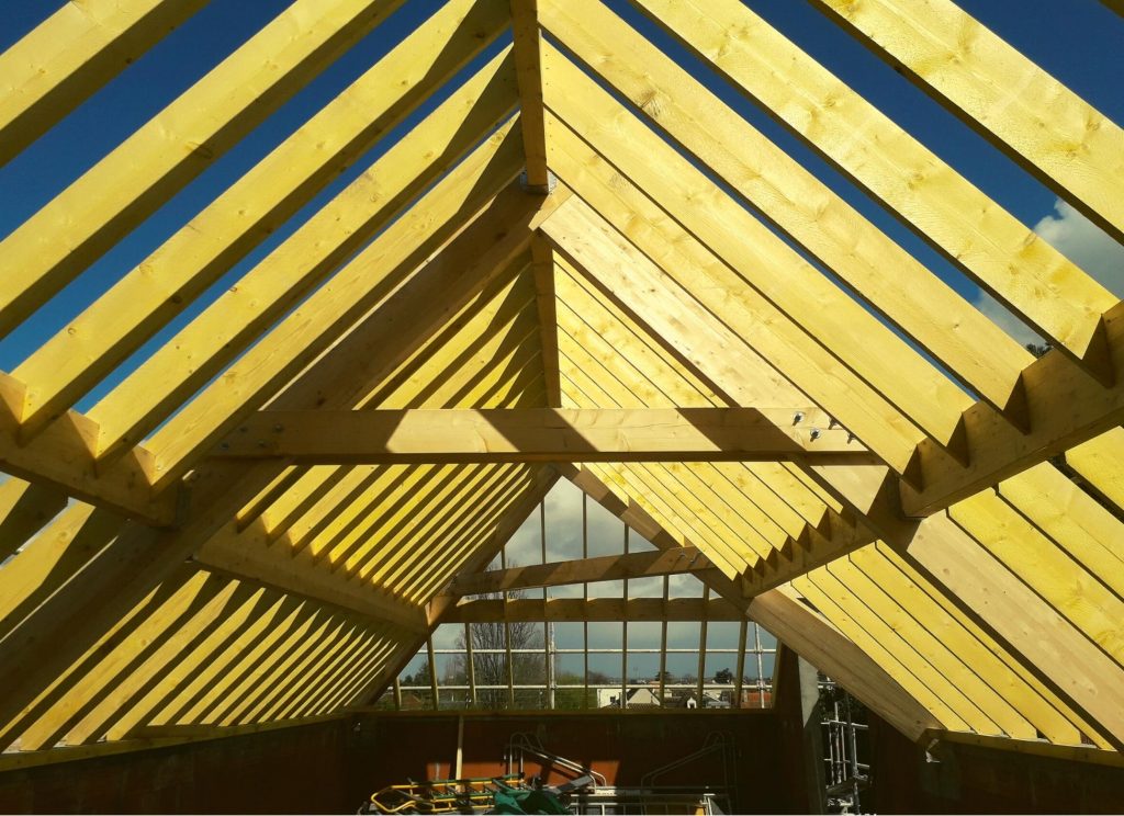 difference-entre-charpente-en-fermettes-et-traditionnelle-lan-ederra ...